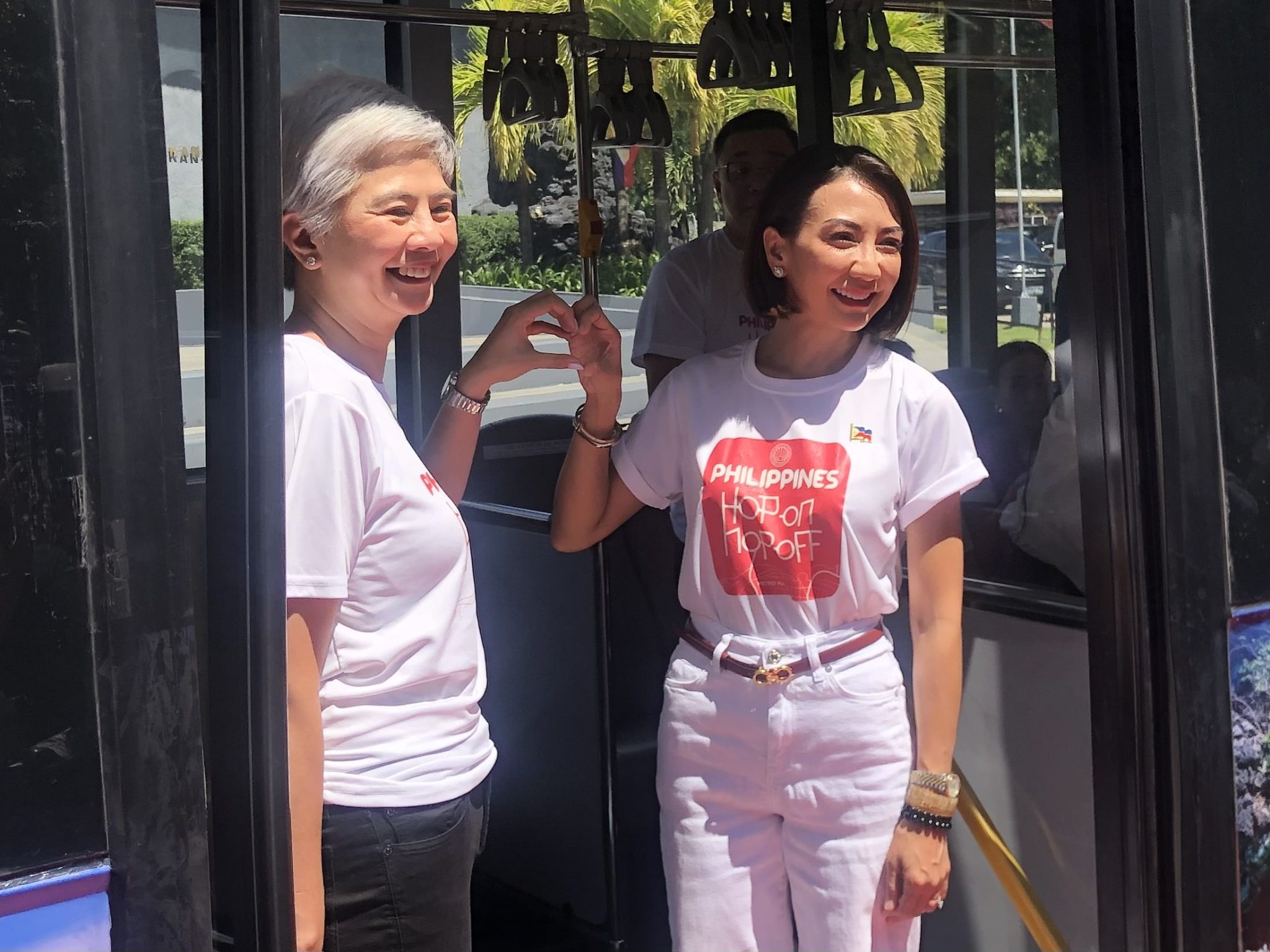 Manila LGU, DOT launch ‘Hop-On Hop-Off’ bus tours – Philippines HoHo